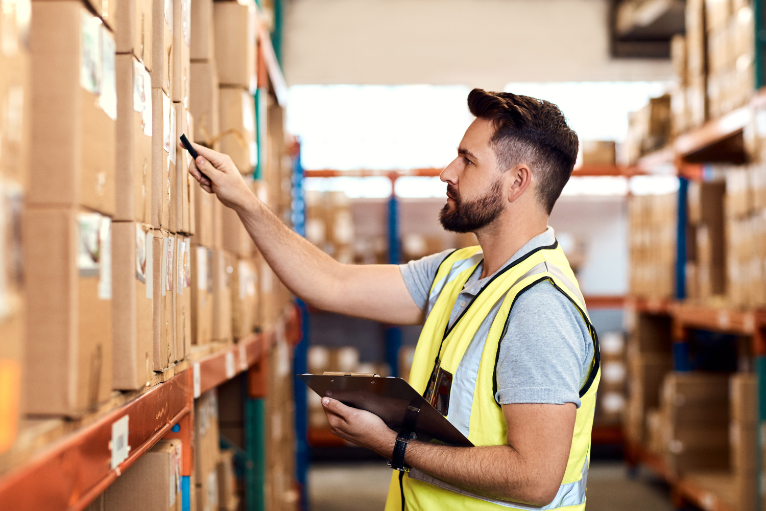 Efficient Tracking of Lots and Serial Numbers in Odoo Inventory